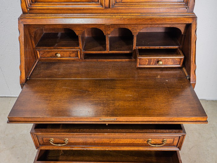 Купить винтажную мебель: шкаф секретер из массива